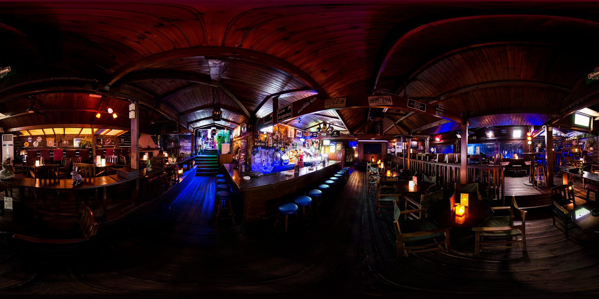 Larnaca Nightlife - LoveCyprus | We Love Cyprus and you will Love it too.